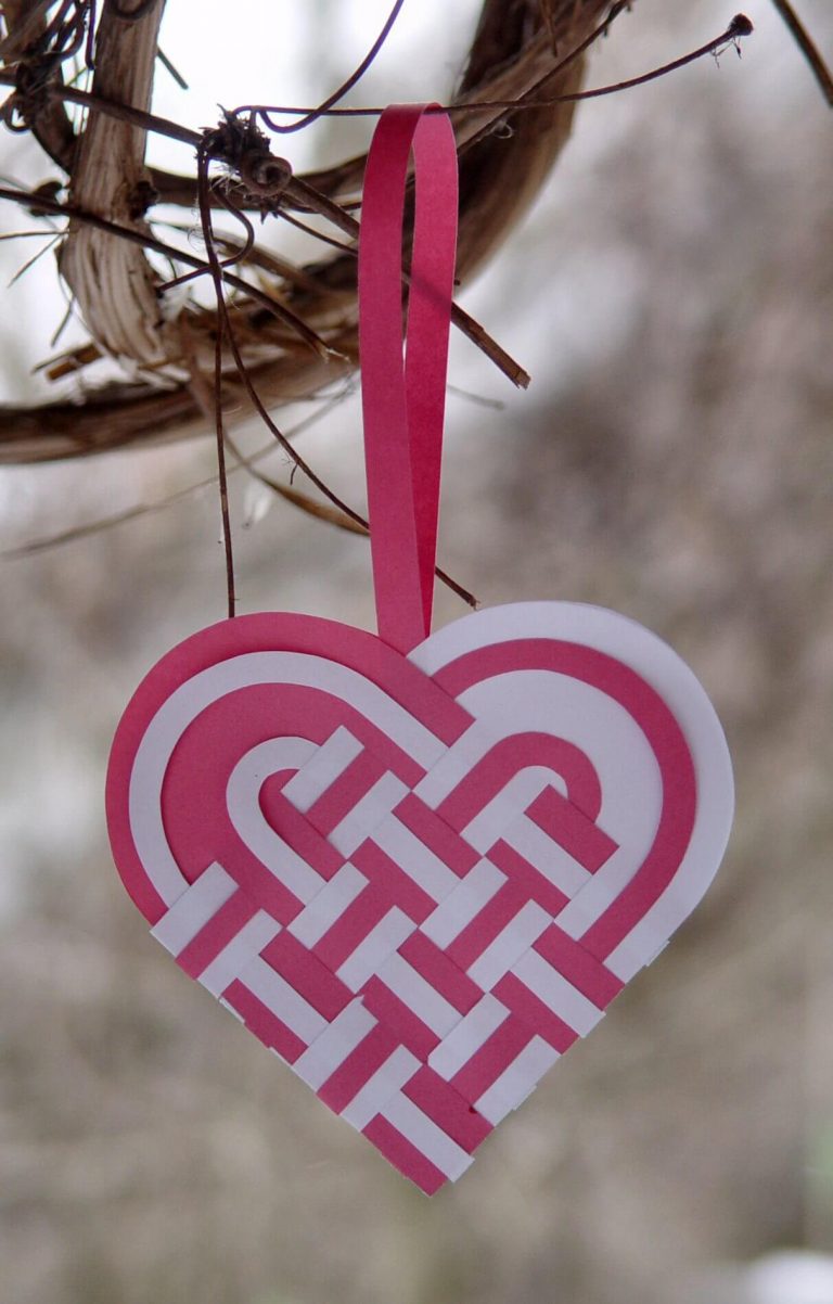 From Paper Hearts to Candy Huggers: Creative Valentine's Day Crafts for ...